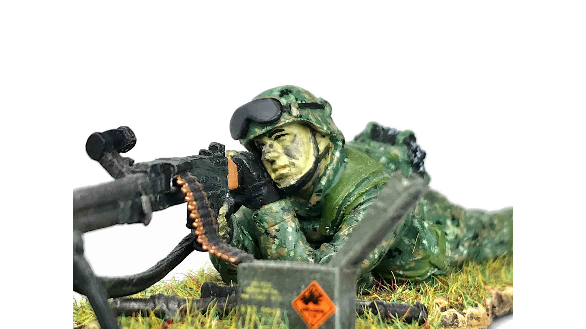 SAF GPMG Gunner Figurine Firing FN MAG 7.62 mm - Miniature Stories