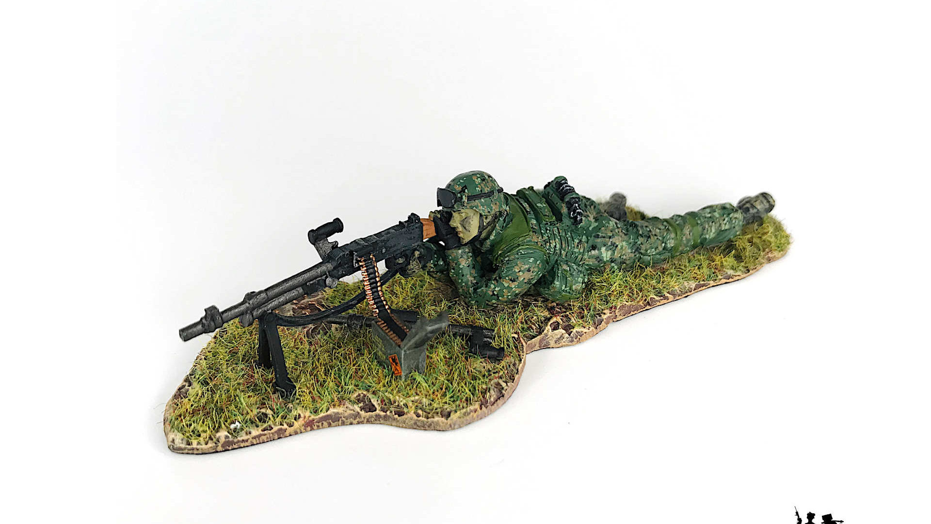 SAF GPMG Gunner Figurine Firing FN MAG 7.62 mm - Miniature Stories