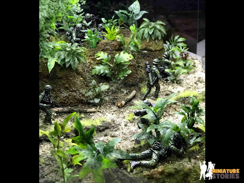 X-Large jungle base / diorama for with realistic ground cover and ...